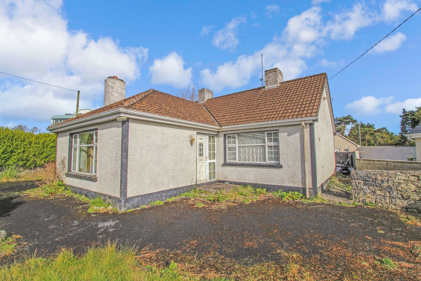 Sadlers Cottage, Athenry Road, Loughrea, Co. Galwa... - BidX1